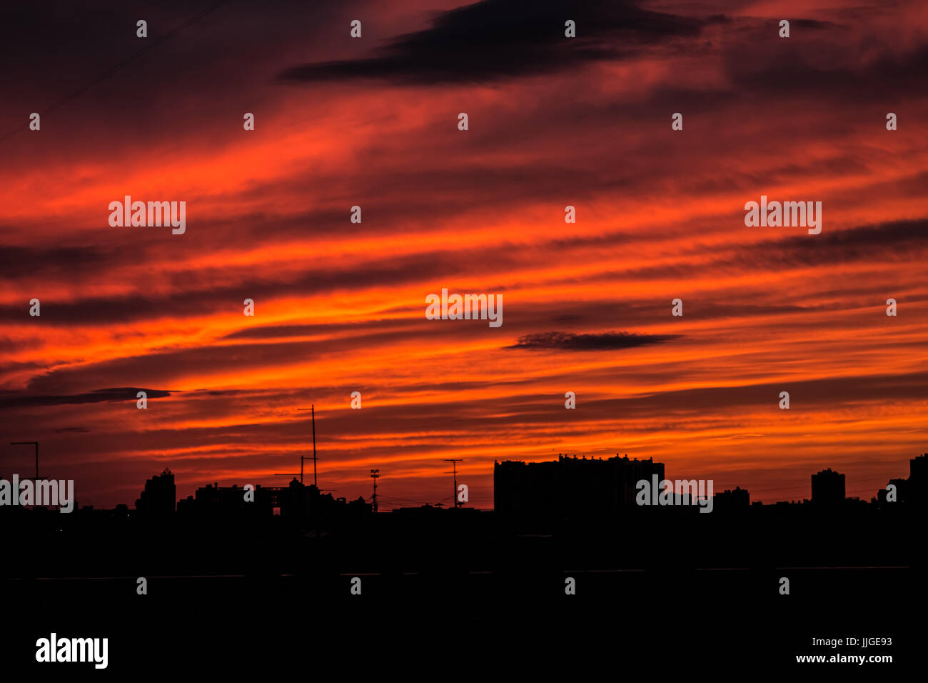 Red orange sunset hi-res stock photography and images - Alamy