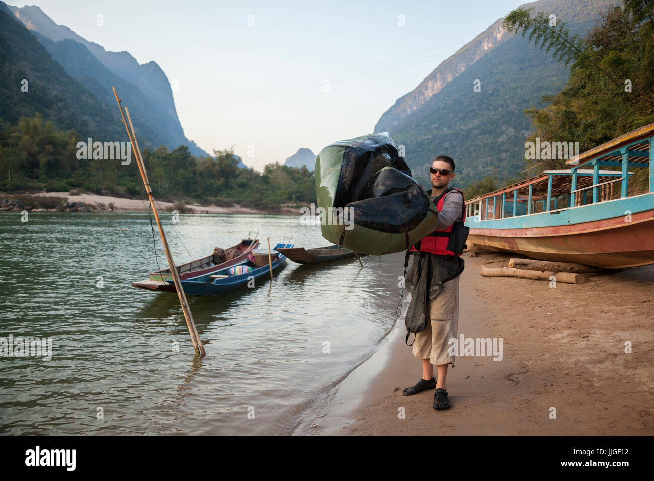 Person on the shore hi-res stock photography and images - Alamy
