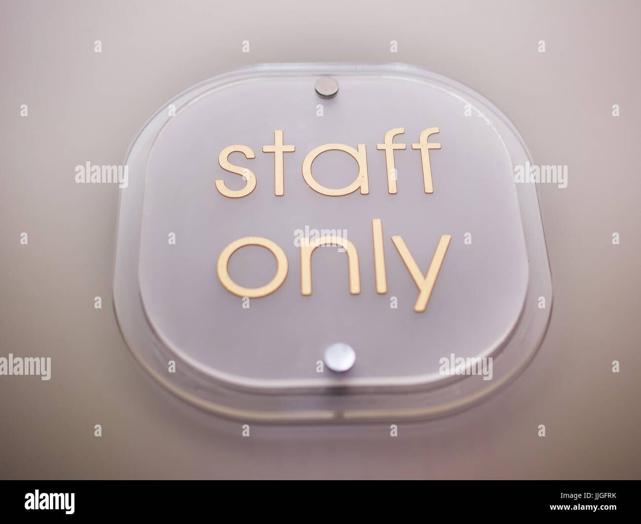 Authorized staff only sign hi-res stock photography and images - Alamy
