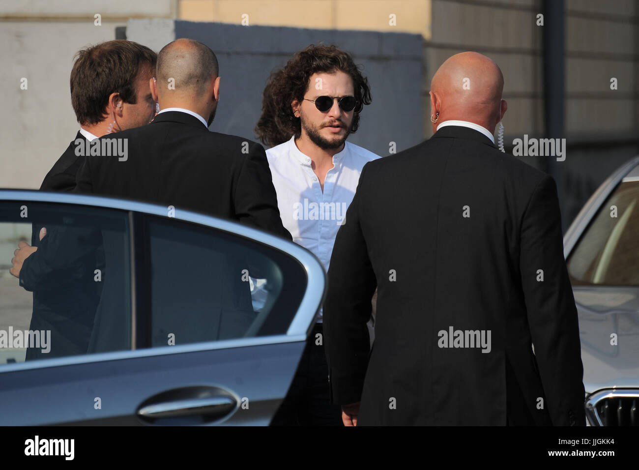 Kit harington in game of thrones hi-res stock photography and images ...