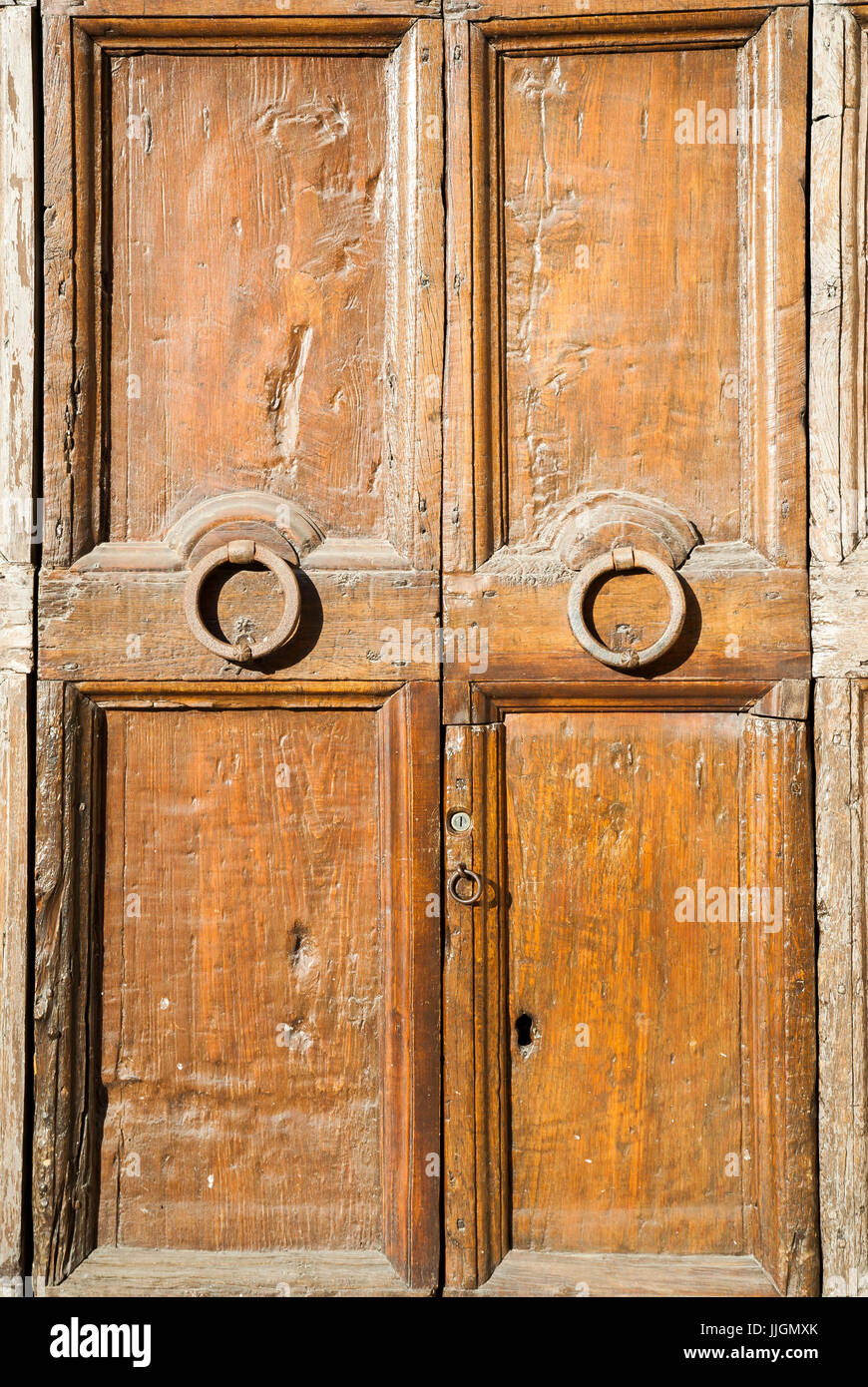 Old fashioned wooden doors hi-res stock photography and images - Alamy