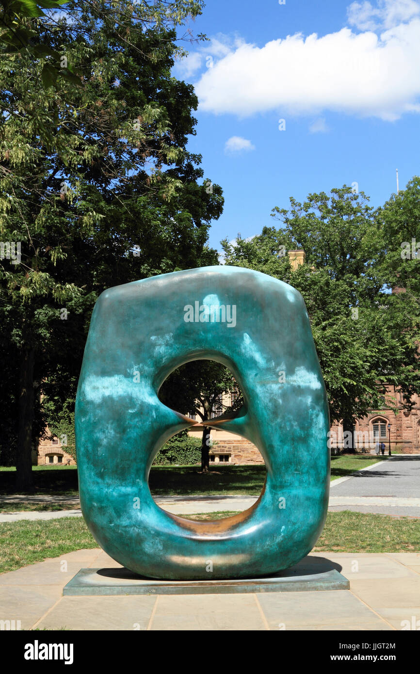 Henry Moore Statue Stock Photos & Henry Moore Statue Stock Images - Alamy