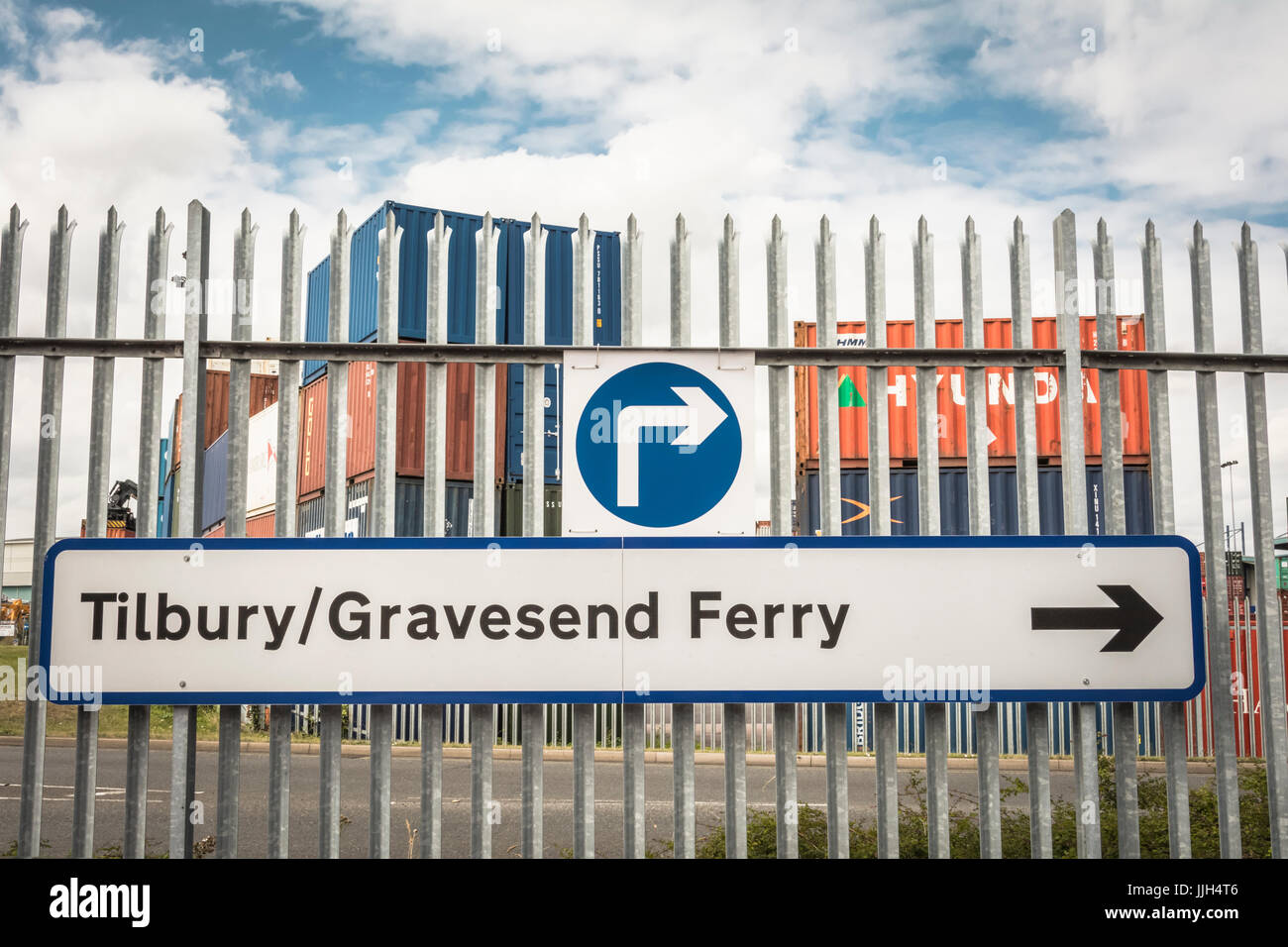 Gravesend ferry hi-res stock photography and images - Alamy