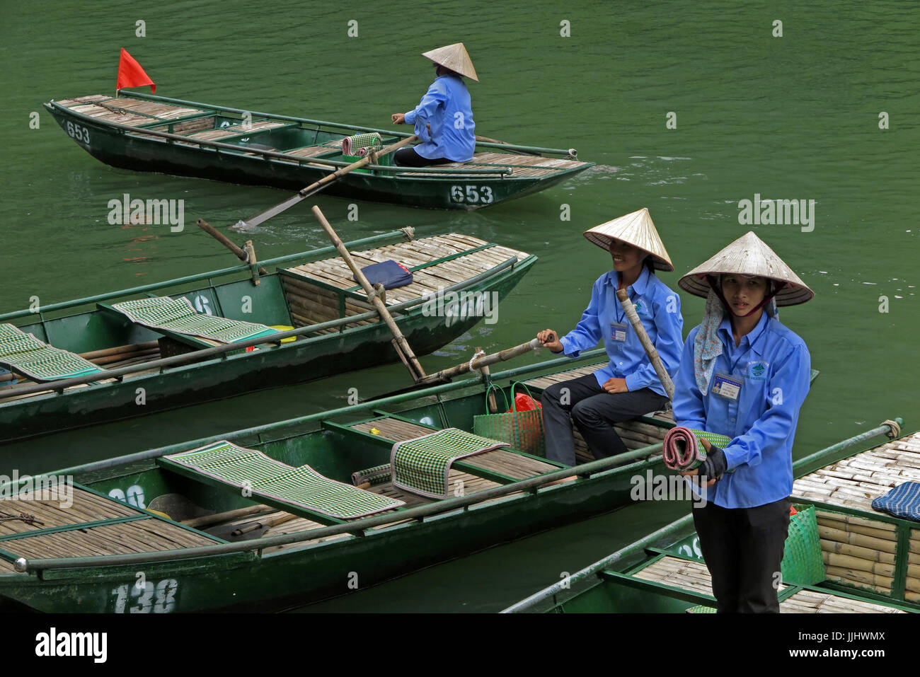 Hanoi vietnam boats hi-res stock photography and images - Alamy