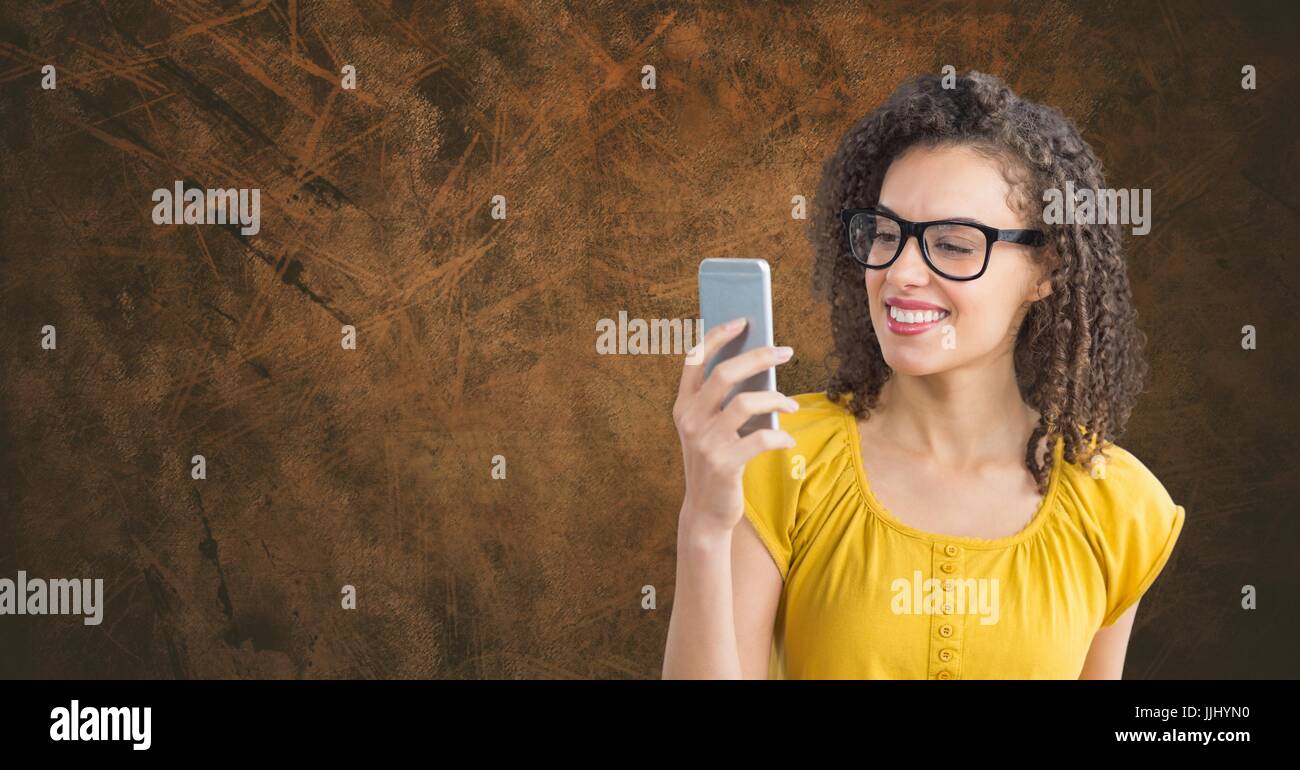 Woman texting hi-res stock photography and images - Alamy