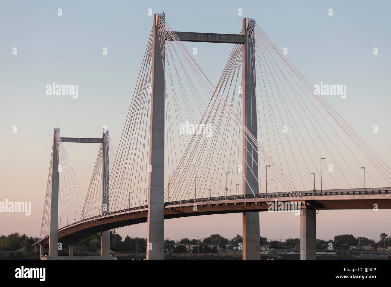 Pasco kennewick bridge hi-res stock photography and images - Alamy