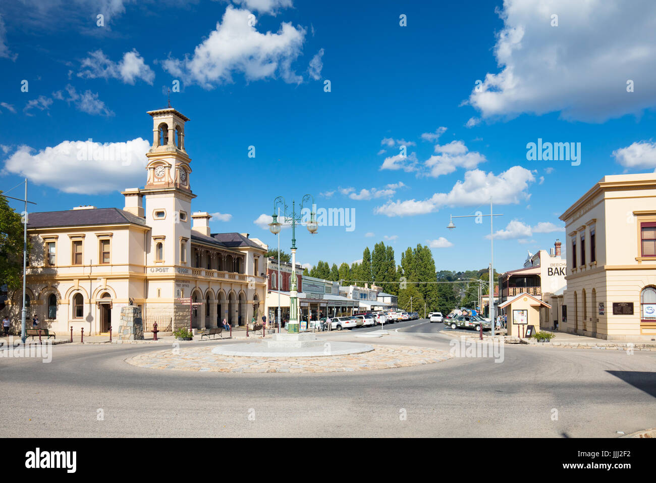 Beechworth, Australia - April 4 2017: Historic Beechworth town centre ...