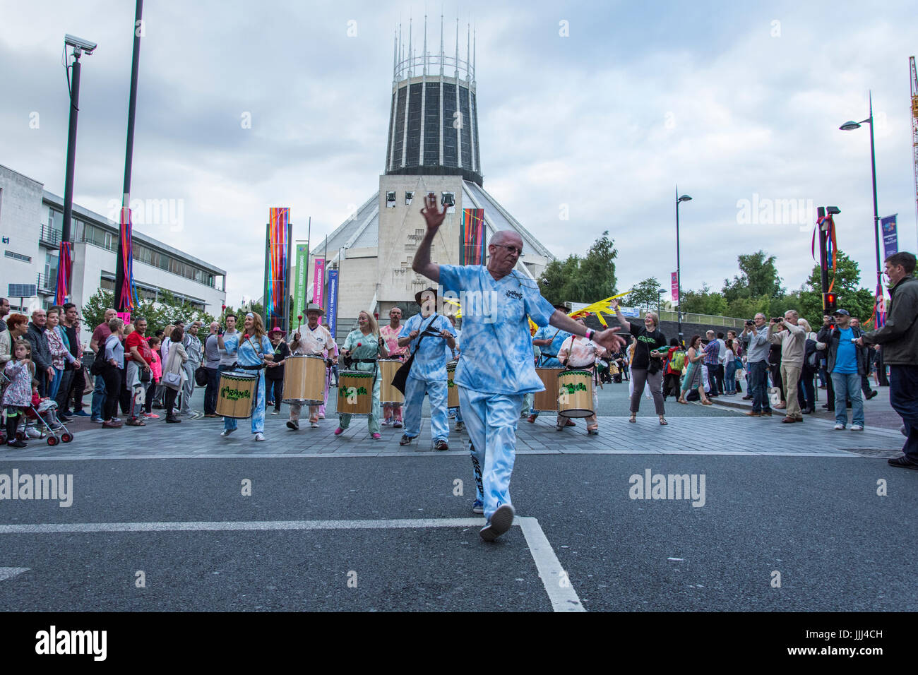 Samba dancers parade hi-res stock photography and images - Alamy