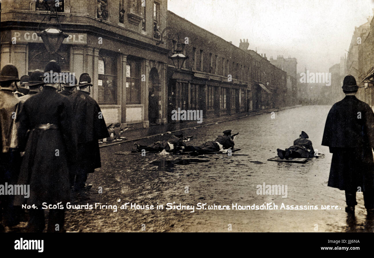 Siege at 100 Sidney Street, East London. 3 January 1911. Gunfight ...