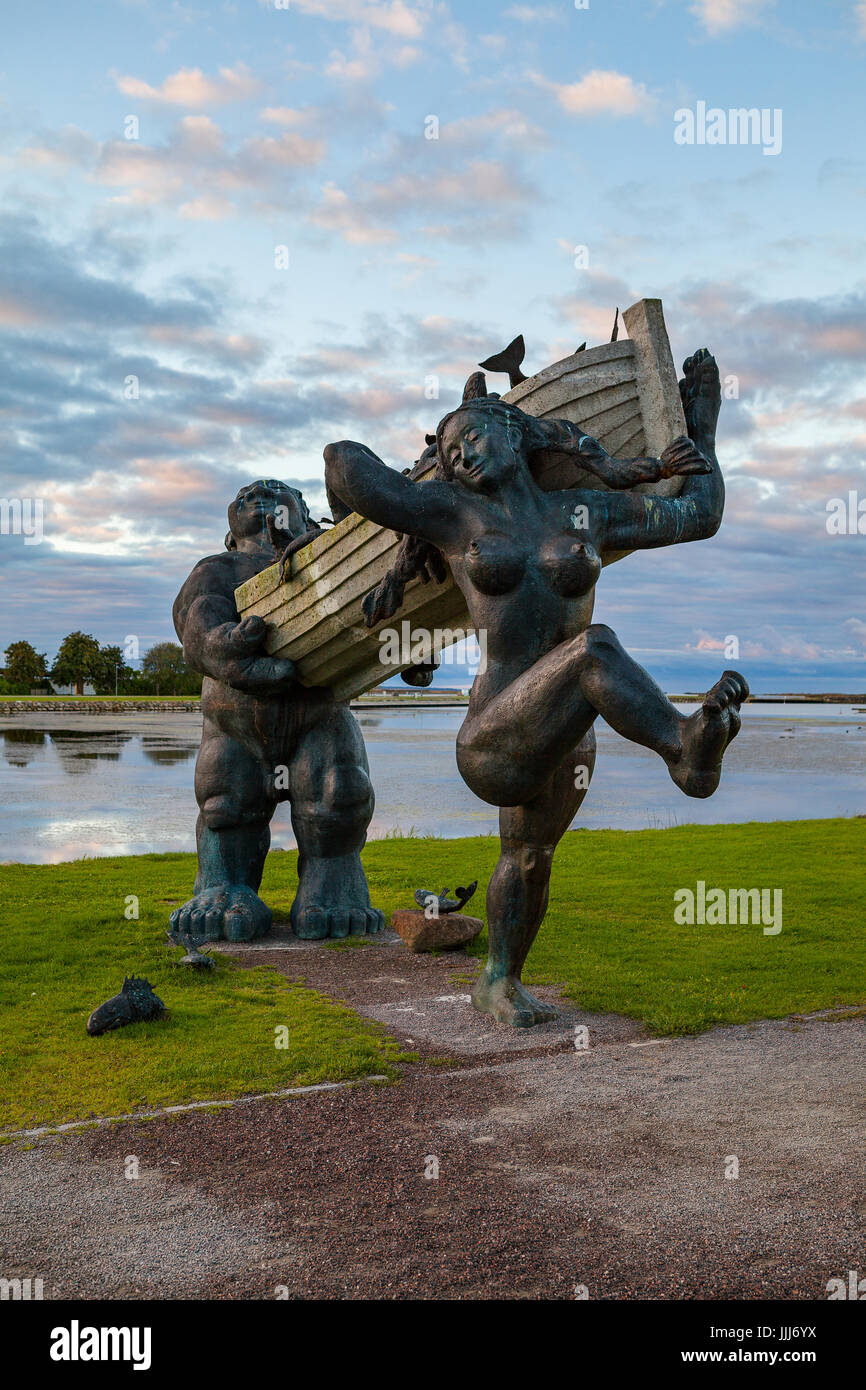 Estonian bronze statue hi-res stock photography and images - Alamy