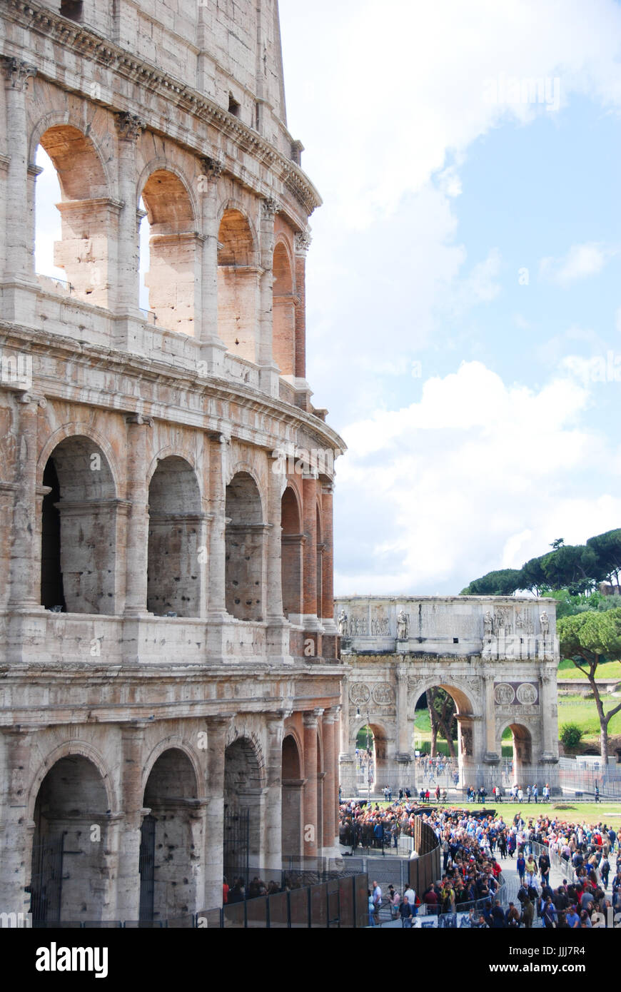 Rome, Italy. 01 may 2016. Crowd of tourists queuing to access the ...