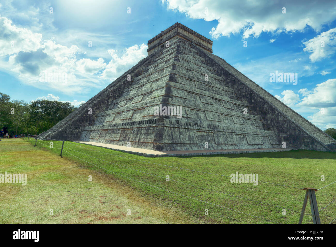 El Castillo, The Pyramid of Kukulkán, is the Most Popular Building in ...