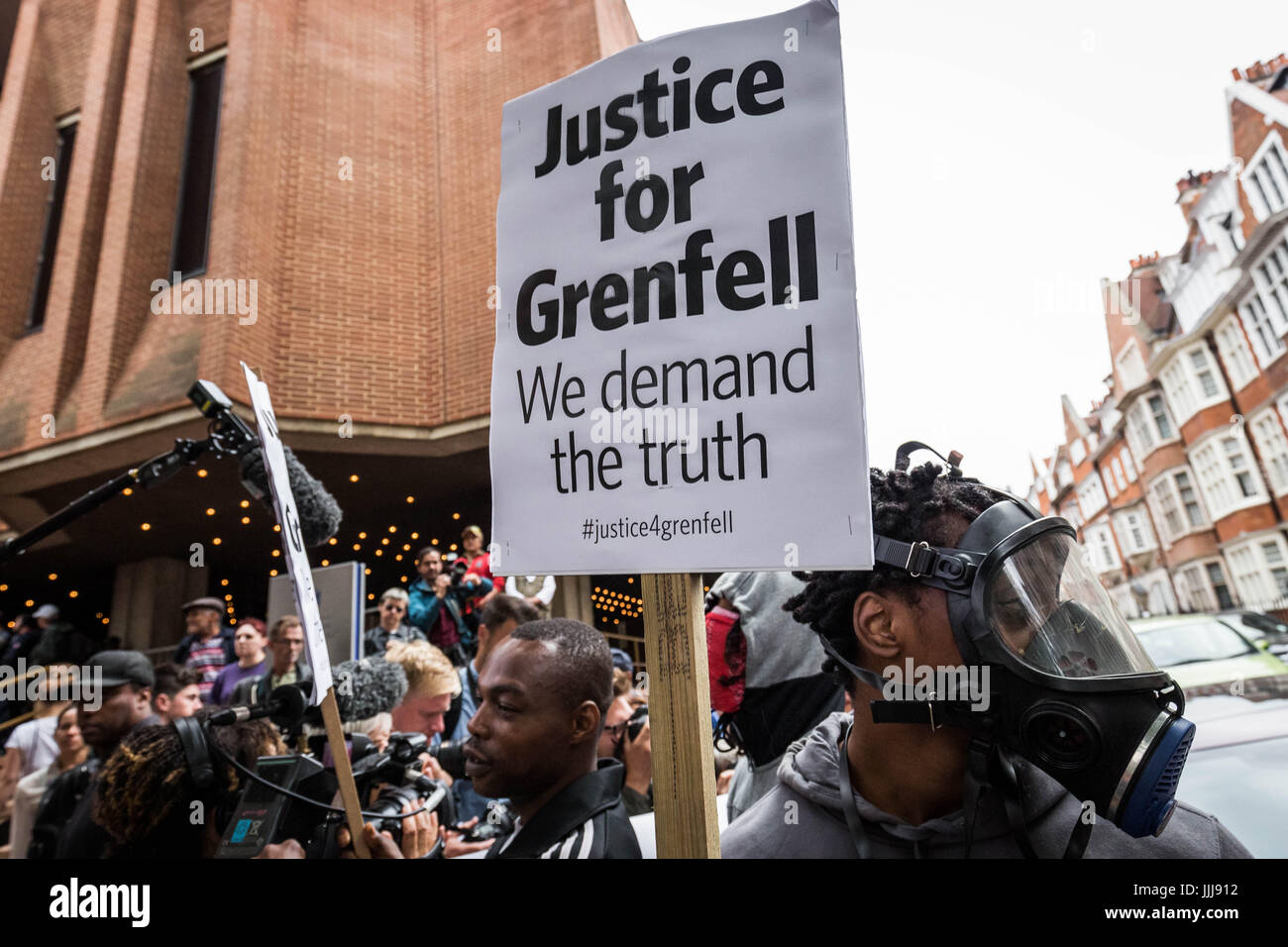 London, UK. 19th July, 2017. Grenfell Tower protest. Hundreds of angry ...