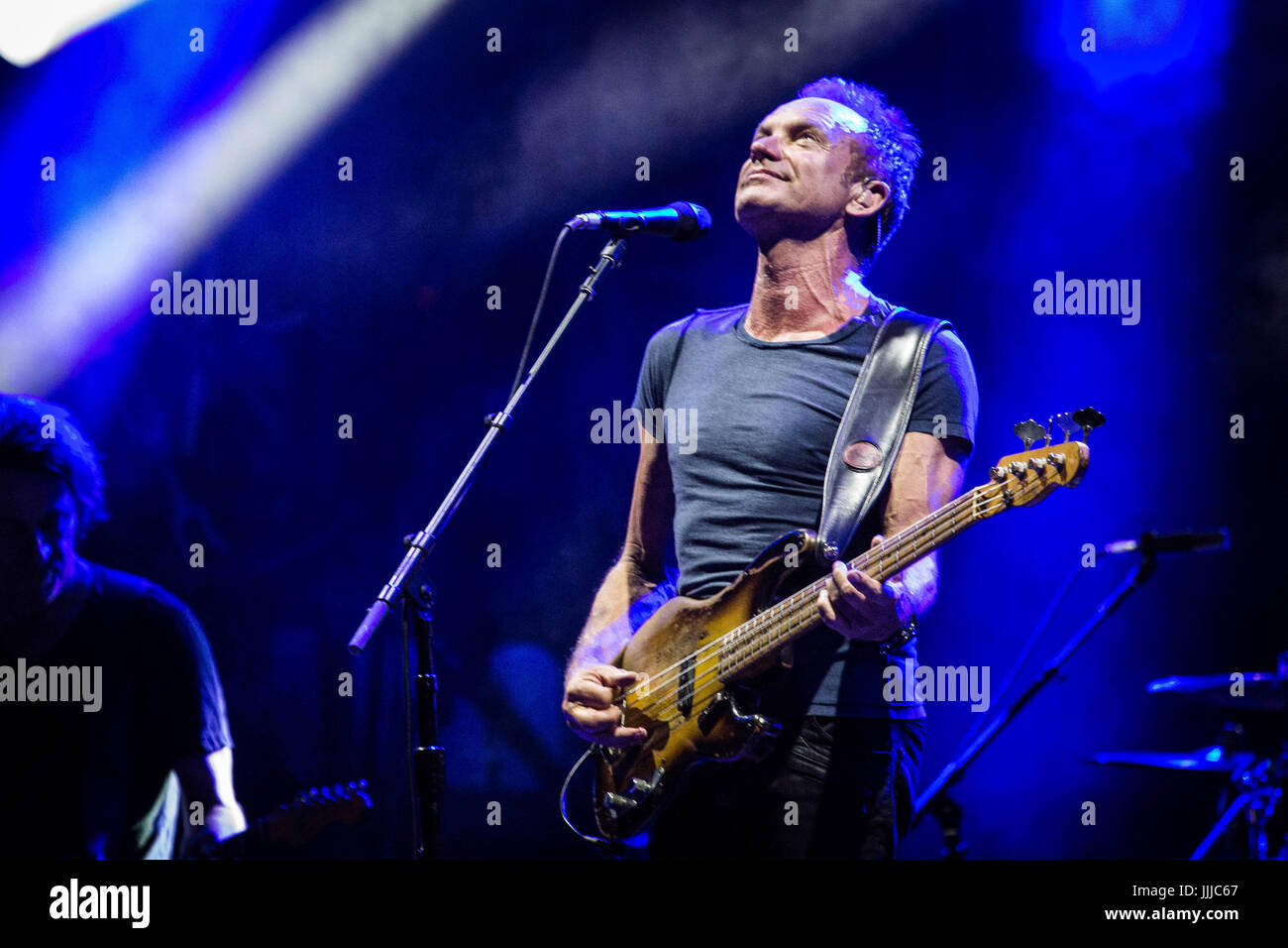 Sting music pics hi-res stock photography and images - Alamy