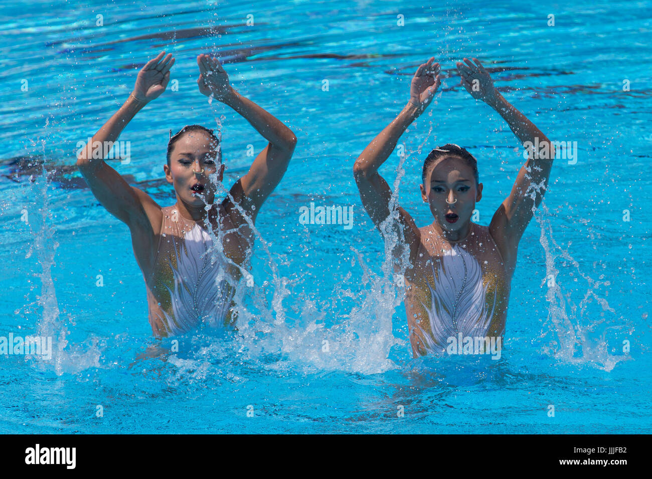 Synchronized swimming china hi-res stock photography and images - Alamy