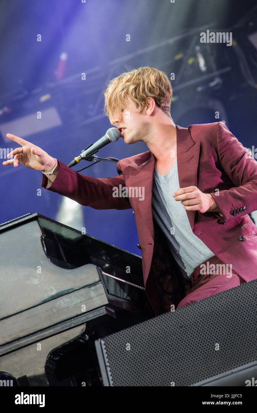 Tom piazza hi-res stock photography and images - Alamy
