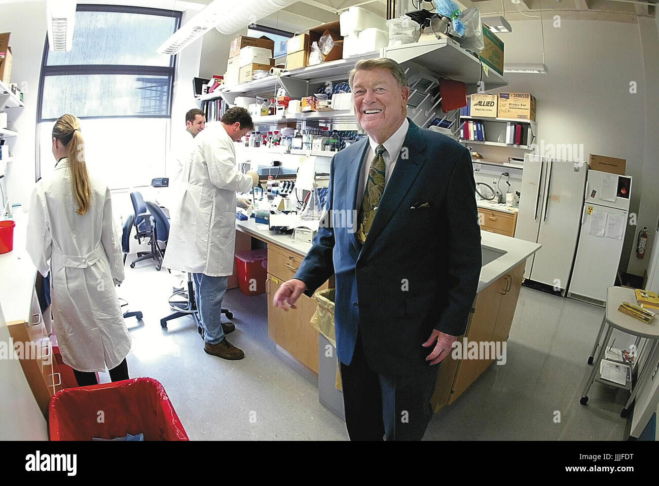 Iowa, USA. 17th July, 2017. Former Iowa football coach Hayden Fry looks ...