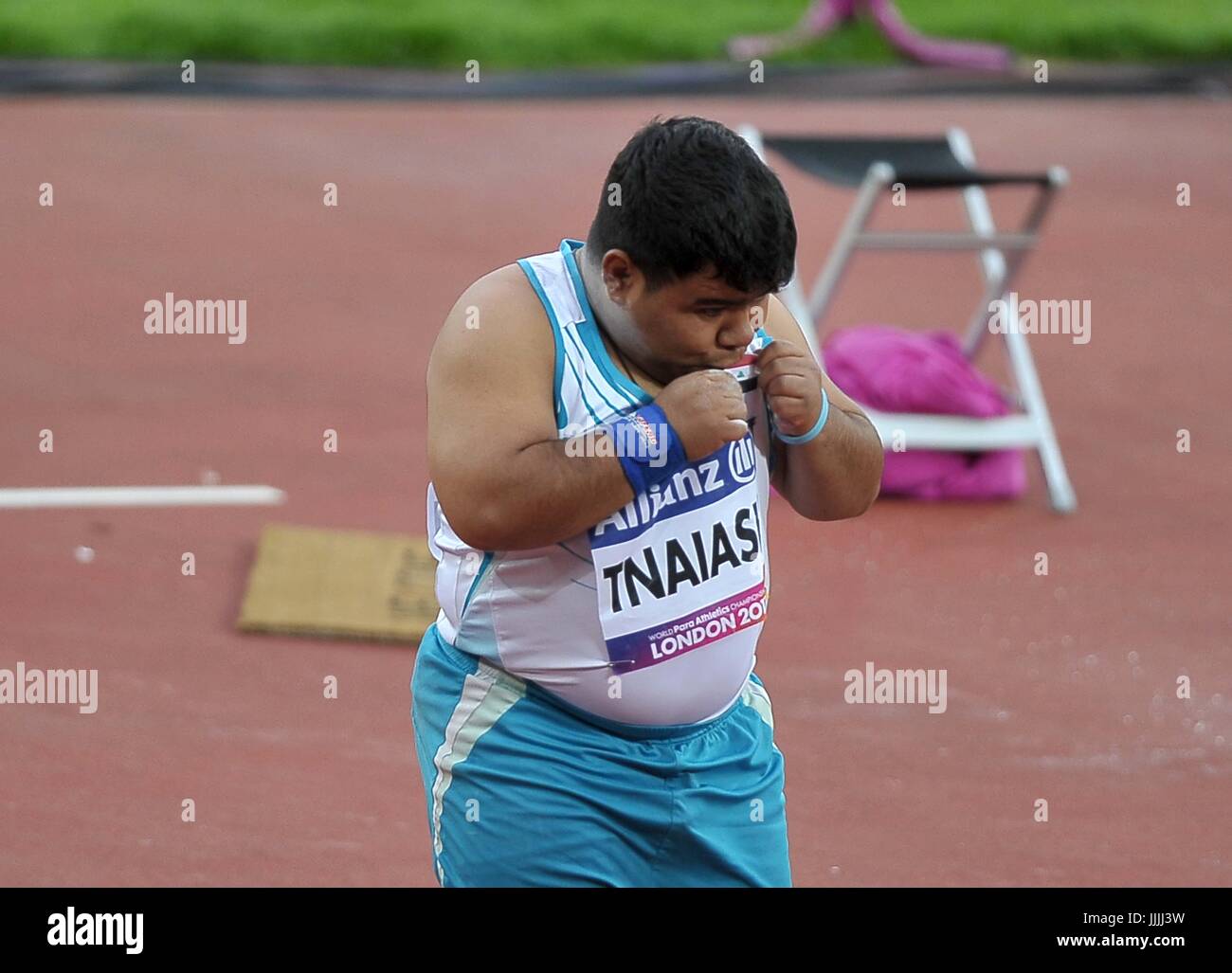 Stratford, UK. 20th Jul, 2017. Garrah Tnaiash (IRQ) kisses his badge ...