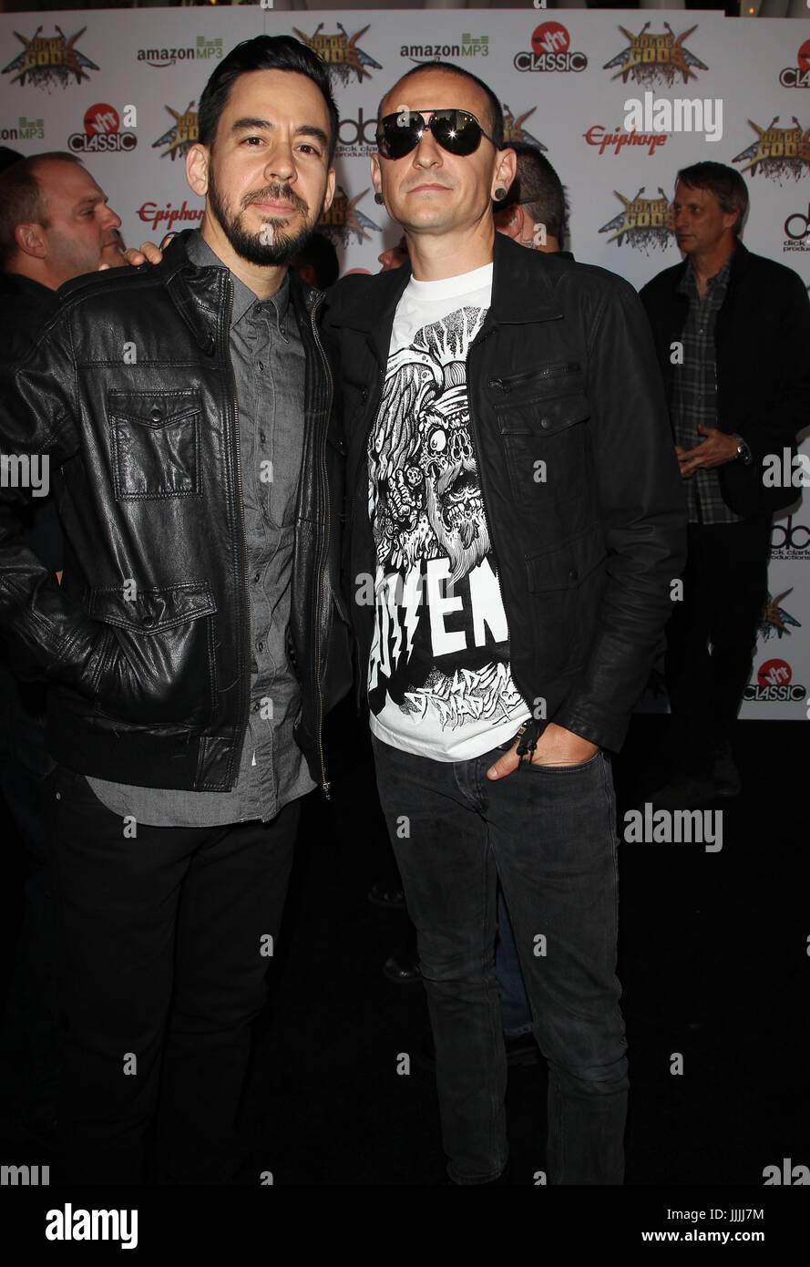 Mike shinoda chester bennington hi-res stock photography and images - Alamy