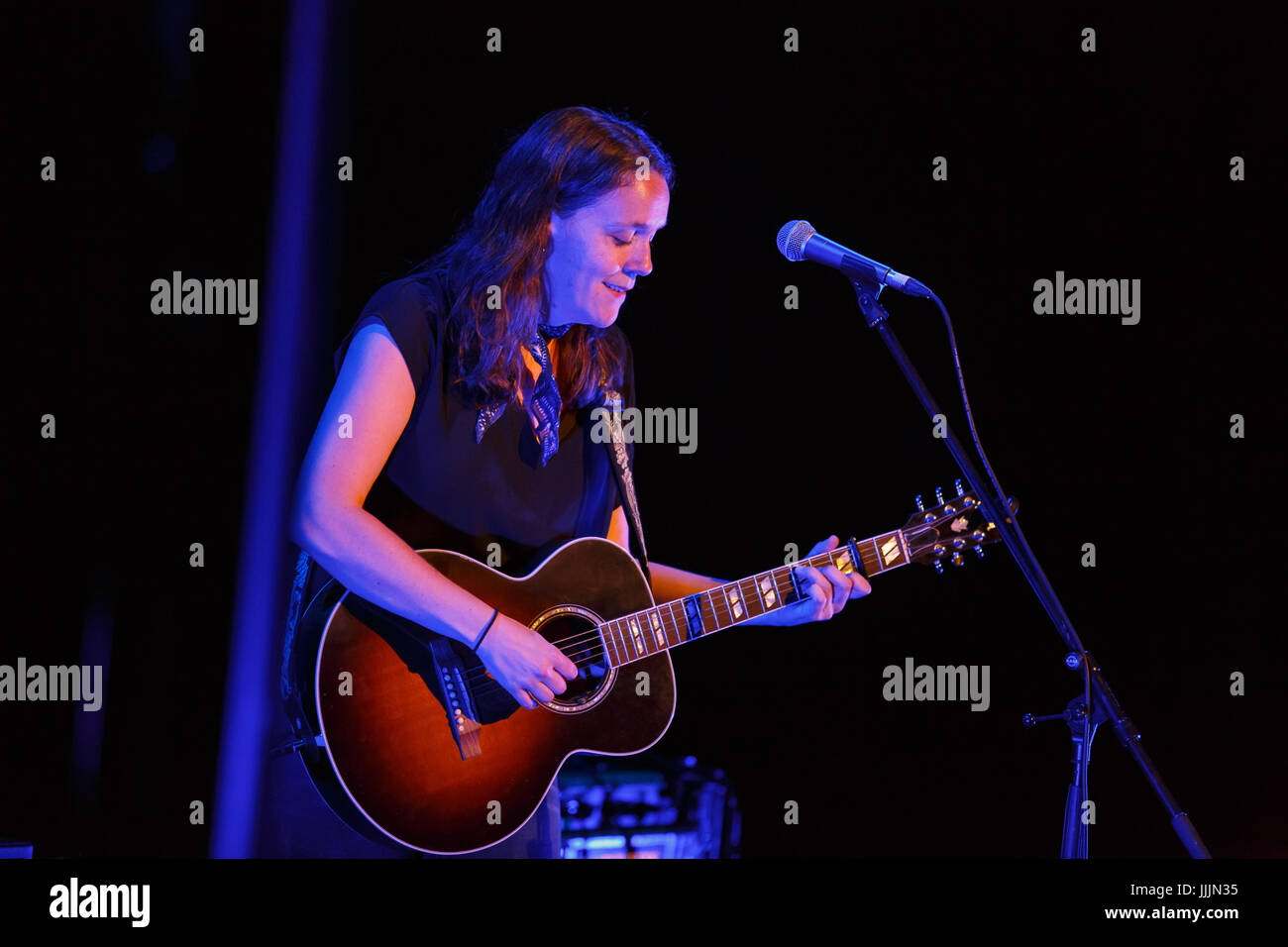 Lucy wainwright roche hi-res stock photography and images - Alamy