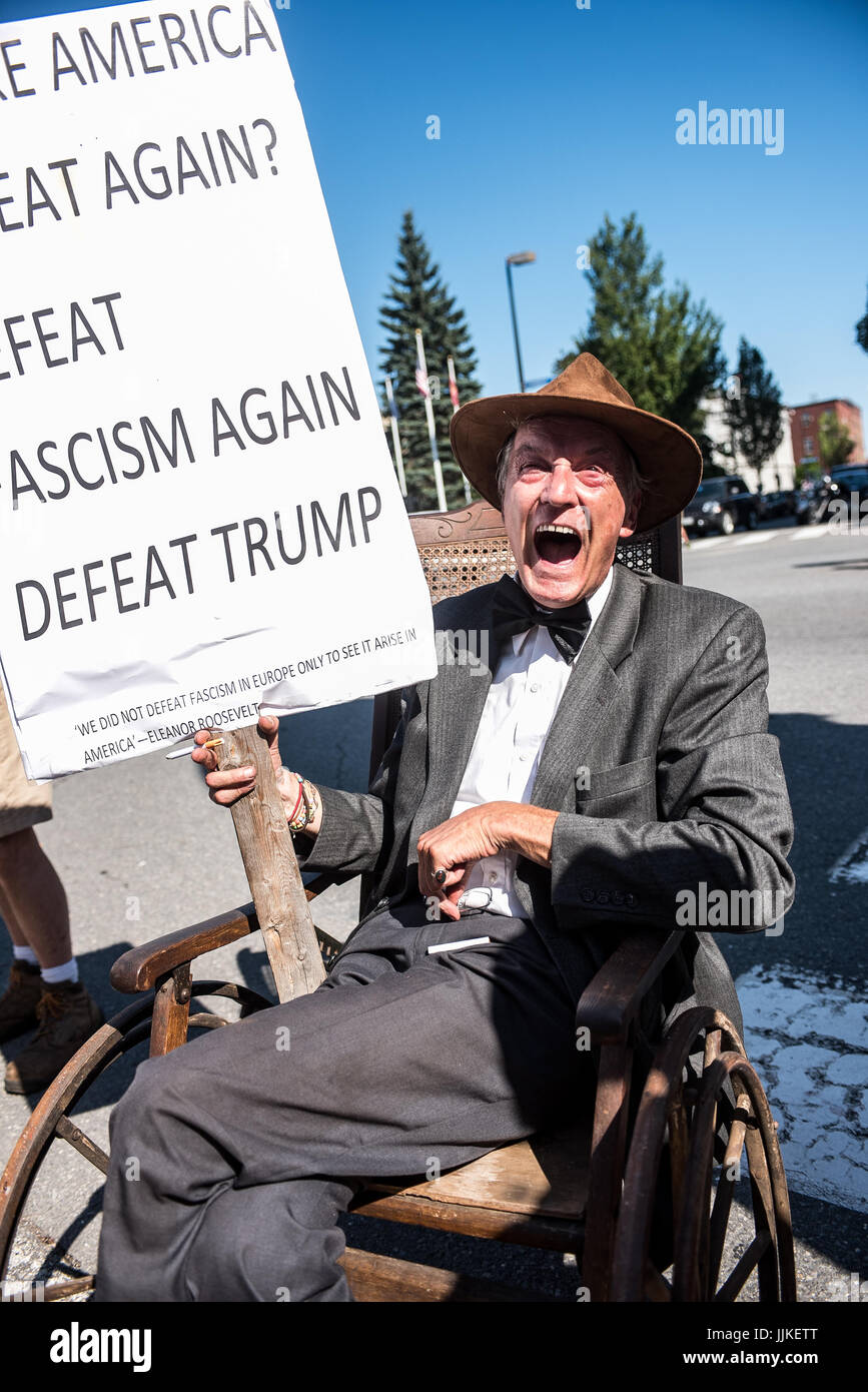 protestors, fake candidates, and vendors at the Trump rally in Portland ...