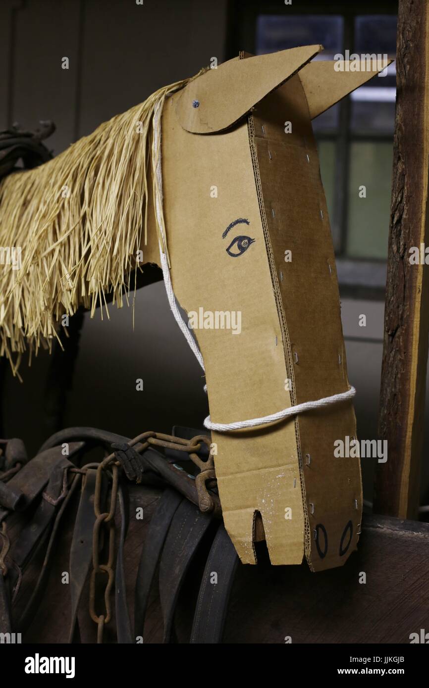 Cardboard Horse Stock Photos & Cardboard Horse Stock Images - Alamy