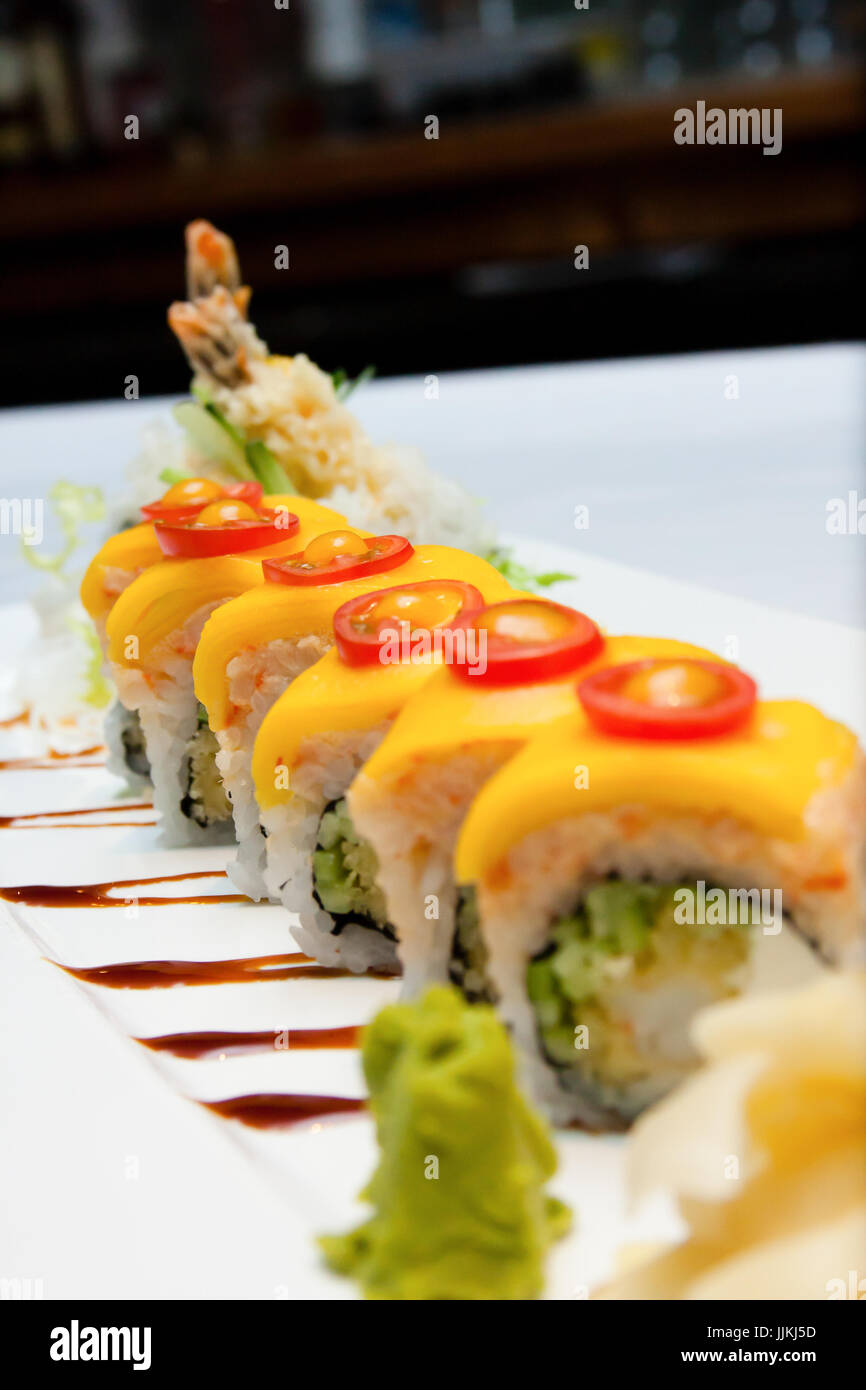 Mango sushi hi-res stock photography and images - Alamy