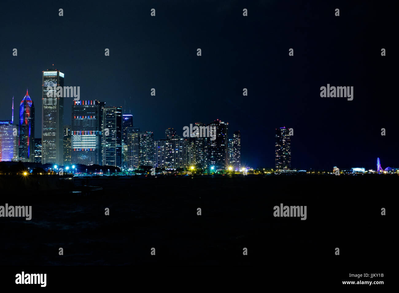 chicago lakefront skyline at night Stock Photo - Alamy