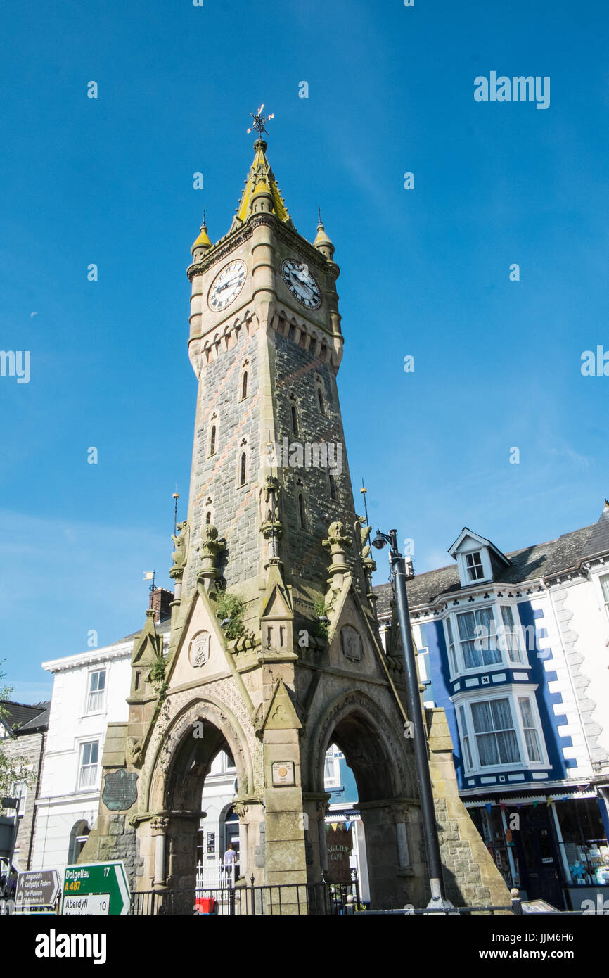 Shops machynlleth powys hi-res stock photography and images - Alamy