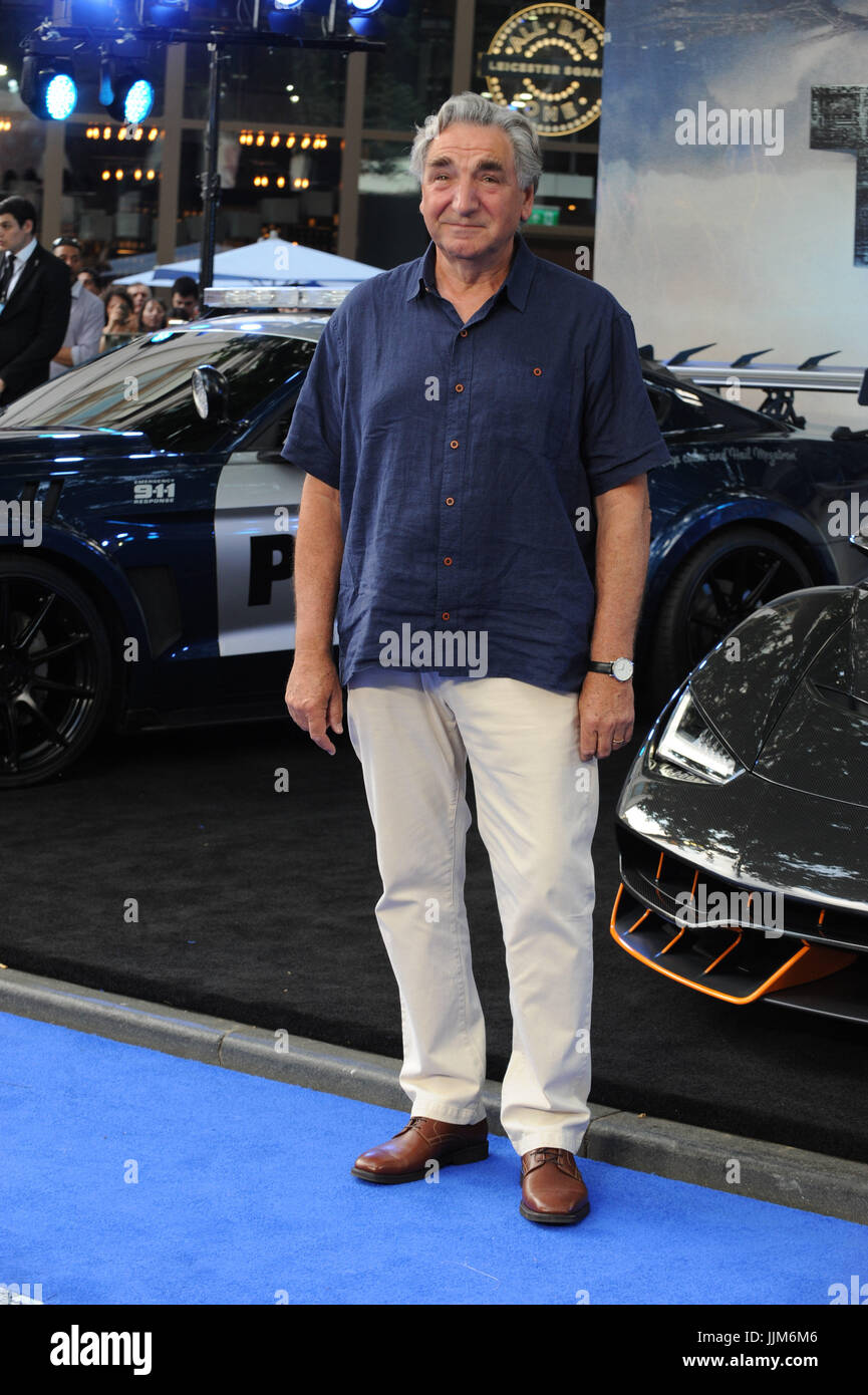 Global premiere of 'Transformers: The Last Knight' at Cineworld ...