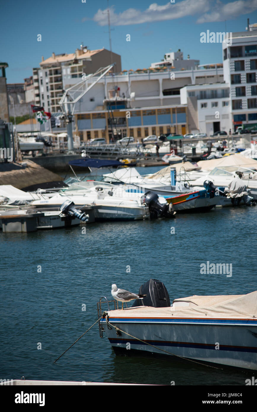 Messy boats hi-res stock photography and images - Alamy