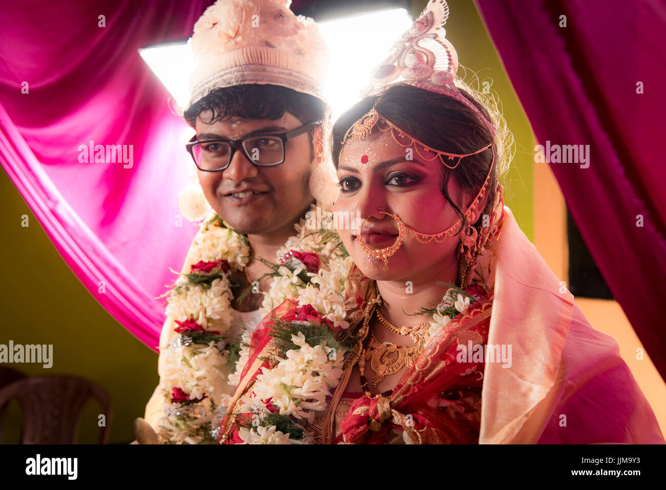 Bengali Bride Groom High Resolution Stock Photography and Images - Alamy