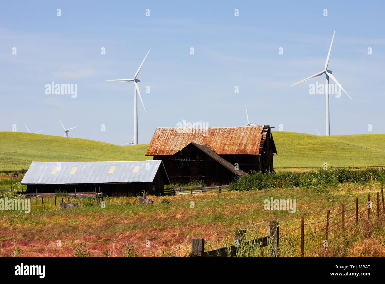 Barn warming hi-res stock photography and images - Alamy