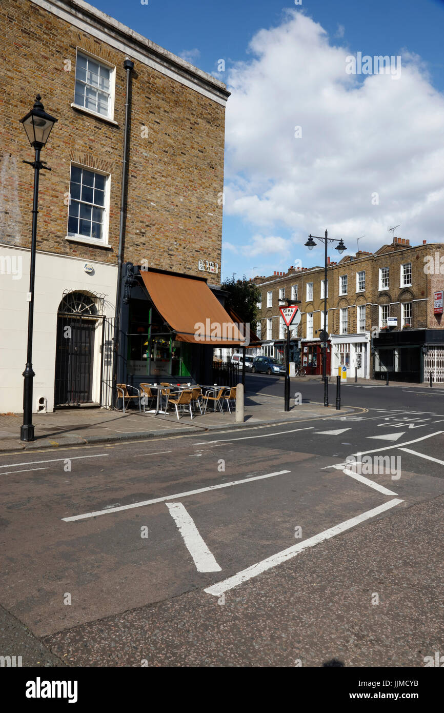 Amwell hi-res stock photography and images - Alamy