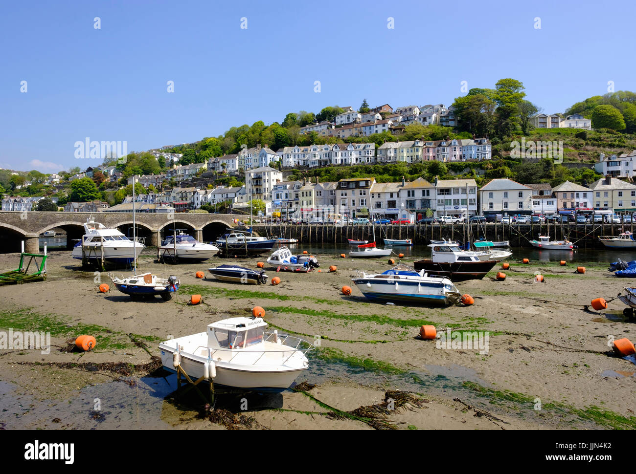 Fishing port at low tide, East Looe, Looe, Cornwall, England, United ...
