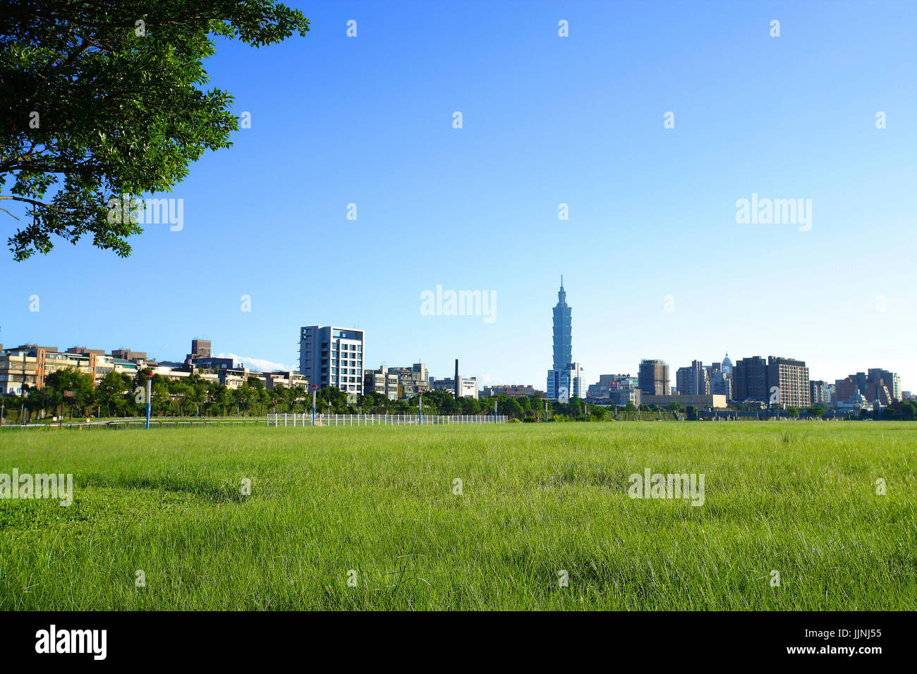 Image of taipei 101 hi-res stock photography and images - Alamy