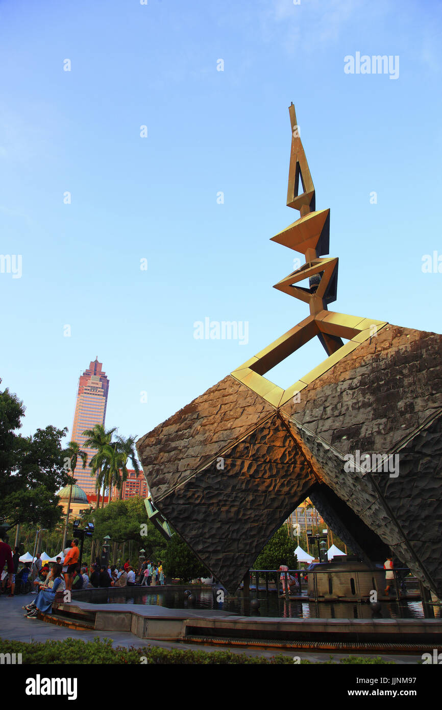 Shin kong life tower hi-res stock photography and images - Alamy