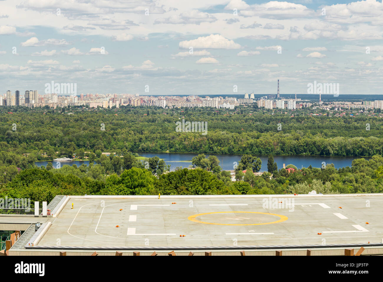 Helipad empty hi-res stock photography and images - Alamy
