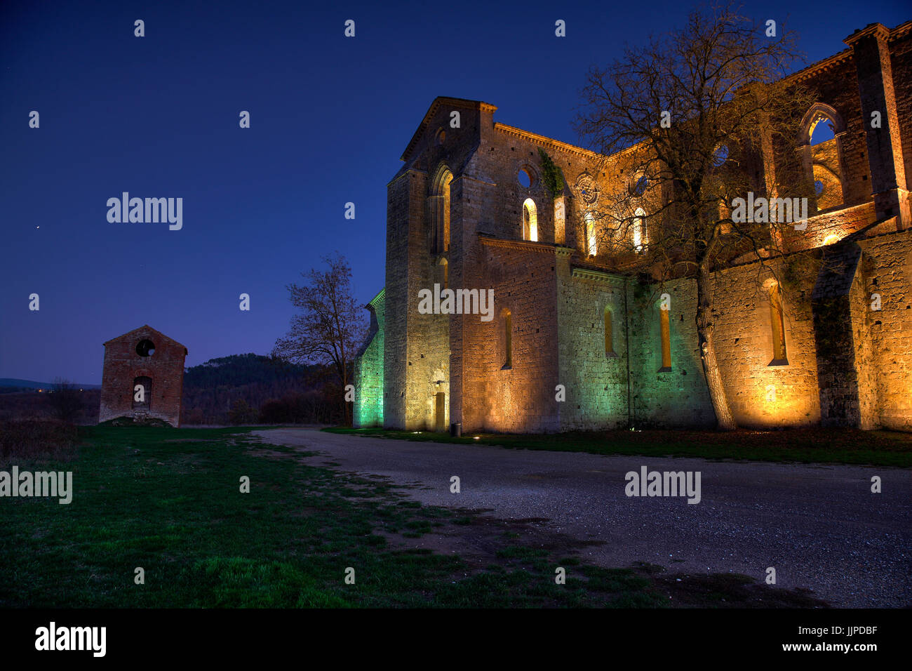 Abbazia di San Galgano - Abbey of San Galgano - Chiusdino, Siena ...