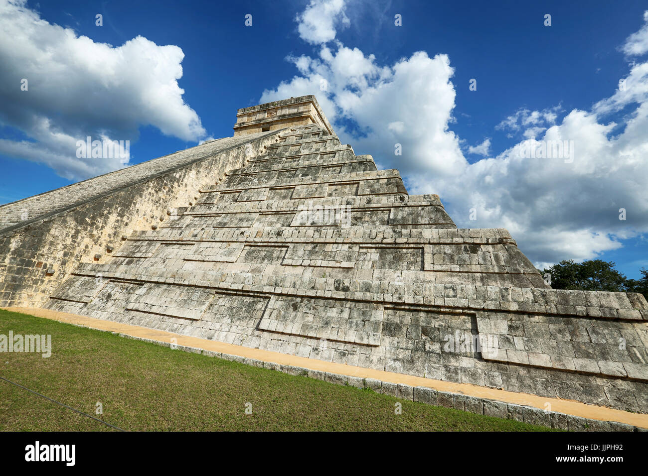 Chichen Itza Pyramid, Wonder of the World, Mexico, yucatan Stock Photo ...