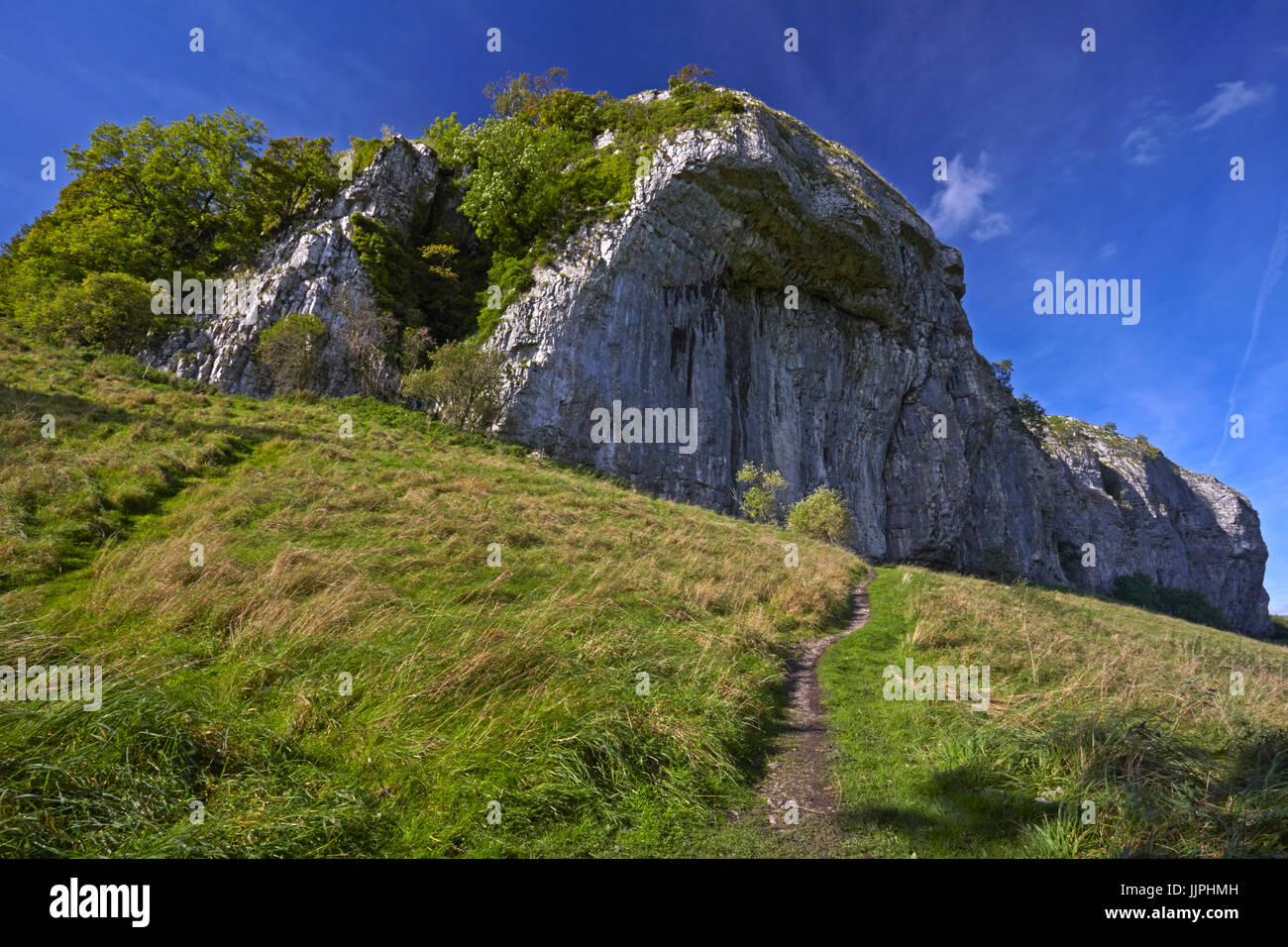 The path leading to the overhang at the base of Kilnsey Crag Stock ...