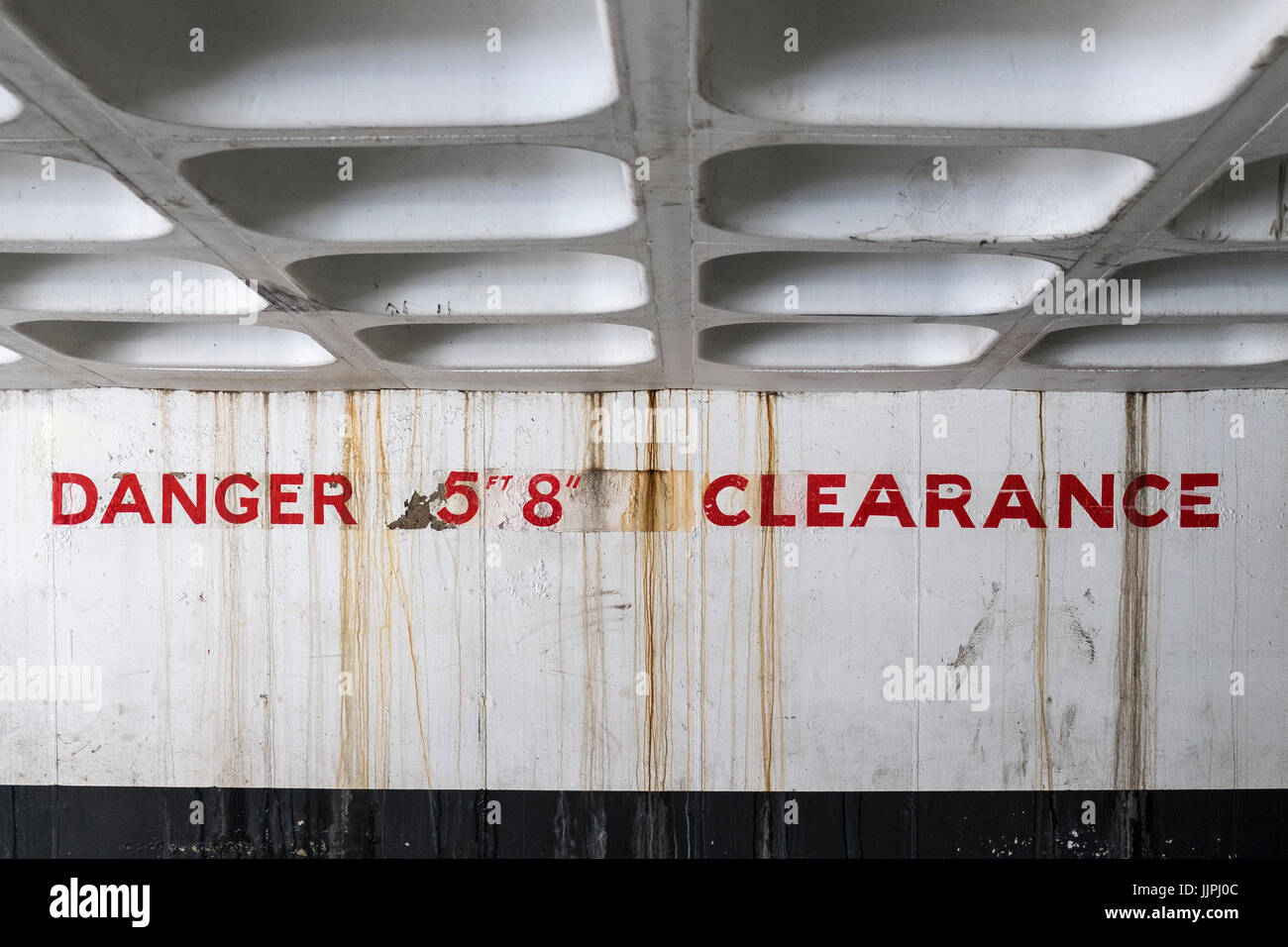 Health and safety sign garage hi-res stock photography and images - Alamy