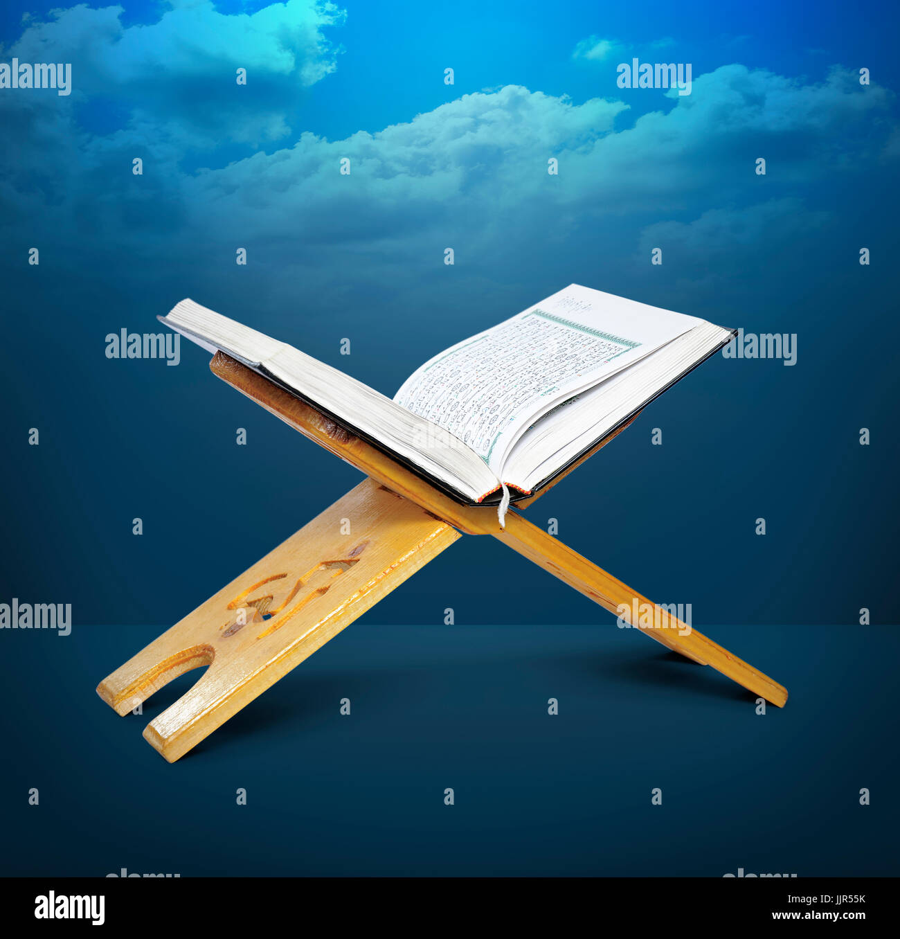 Open holy quran translation hi-res stock photography and images - Alamy