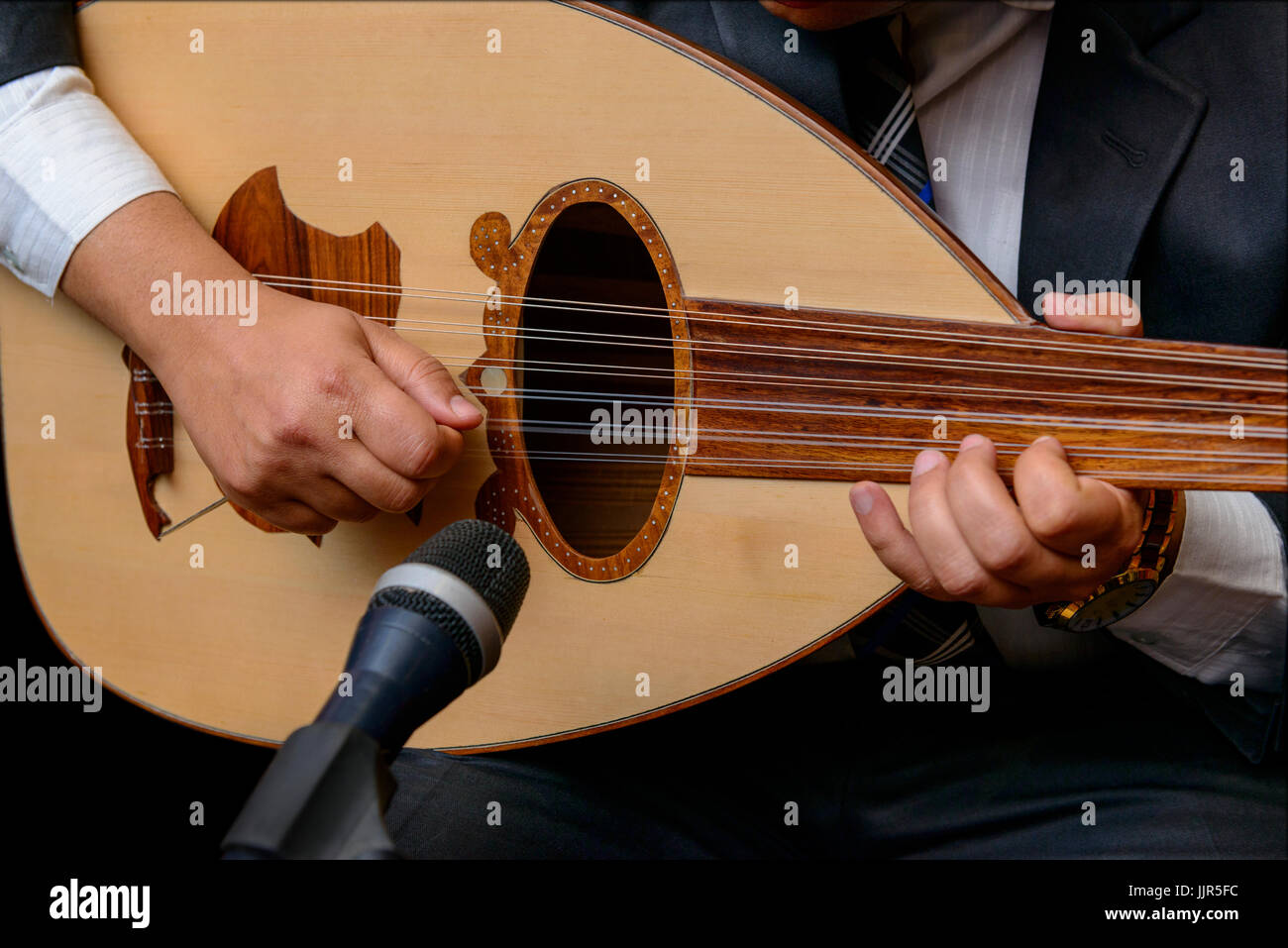 Arabic lute hi-res stock photography and images - Alamy
