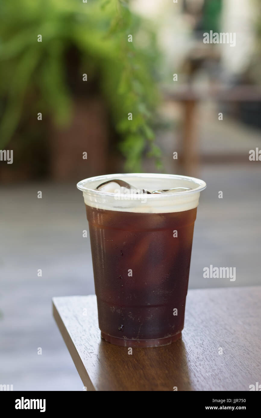 Sparkling Nitro cold brew coffee in take away cup ready to drink Stock ...
