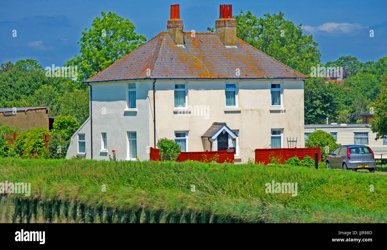 Beeding hi-res stock photography and images - Alamy