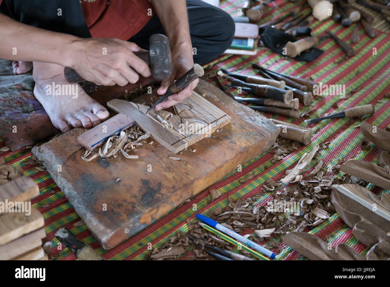 Wood carver work thailand hi-res stock photography and images - Alamy
