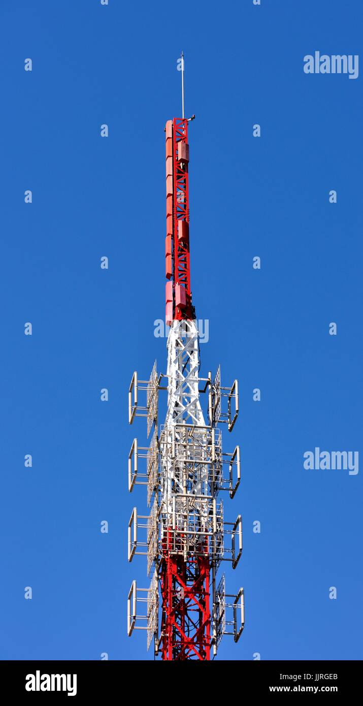 Satellite towers hi-res stock photography and images - Alamy