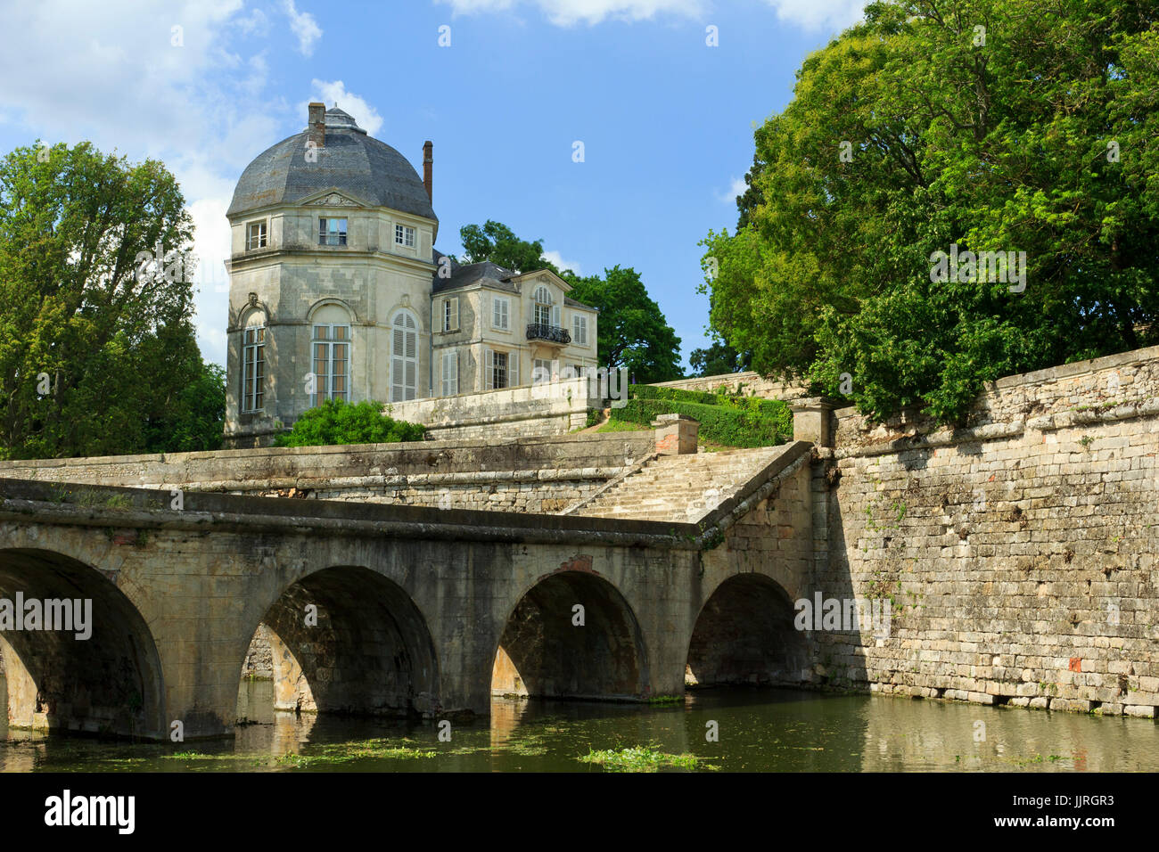 Chateauneuf sur loire hi-res stock photography and images - Alamy