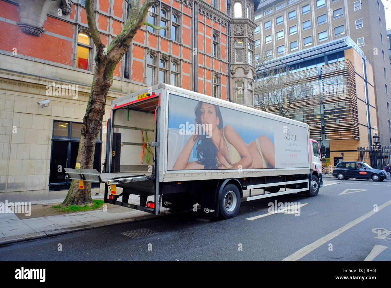 Tail lift hi-res stock photography and images - Alamy